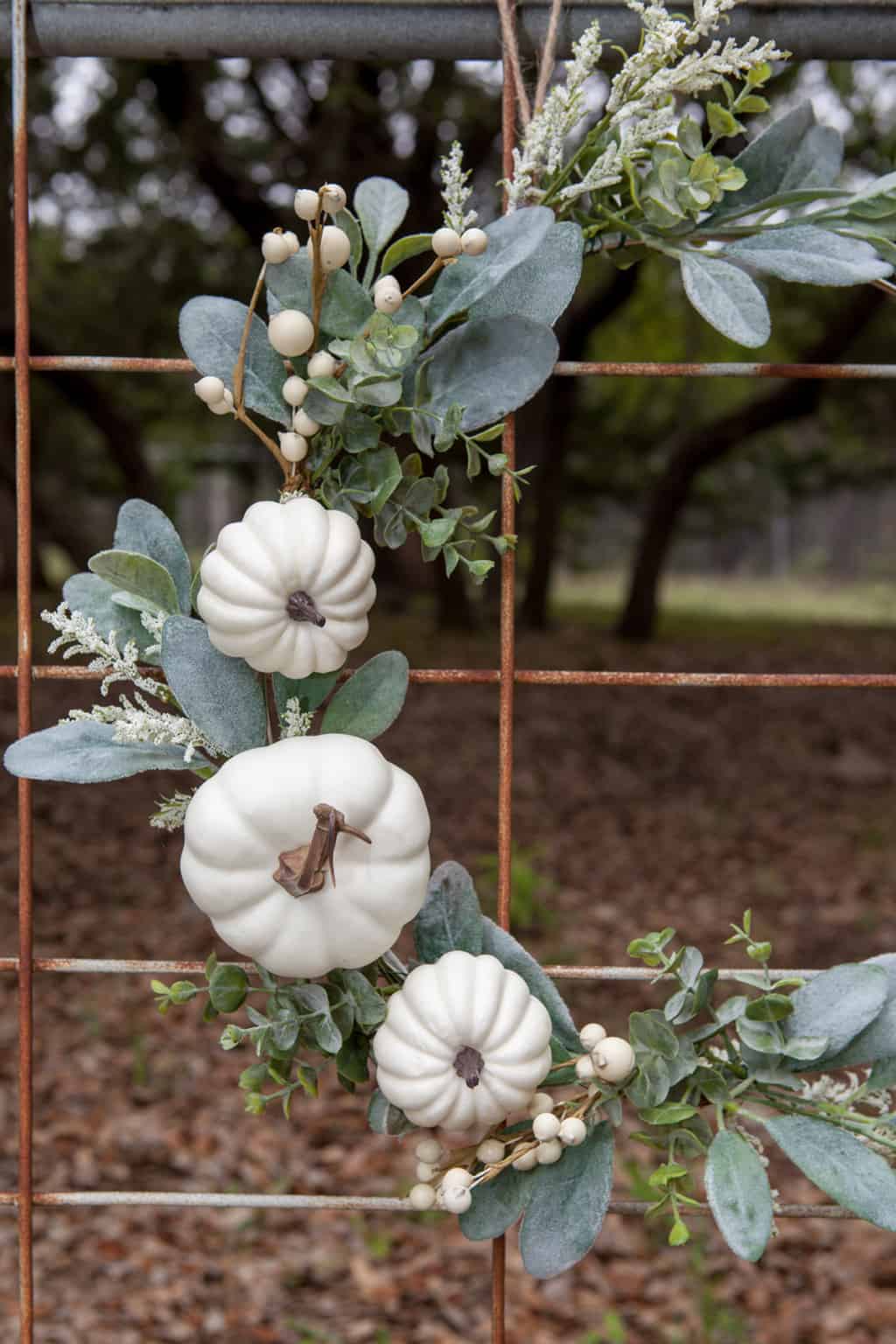 How to Make a Modern Farmhouse Fall Wreath