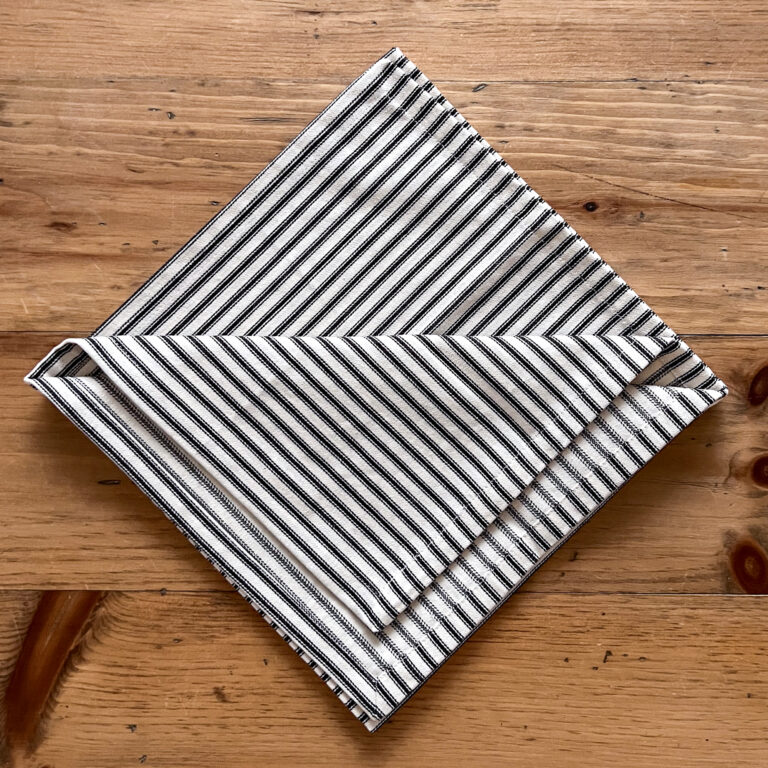 6 Napkin Folding Ideas for a Pretty Table (Step-By-Step Photos)